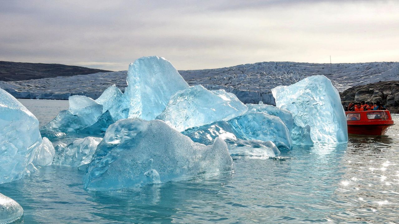 The Red House - Boat Tours
